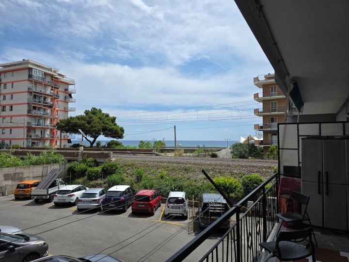 [Sea View] 2-bedroom Apartment 50m From The Beach With A/c - Loano
