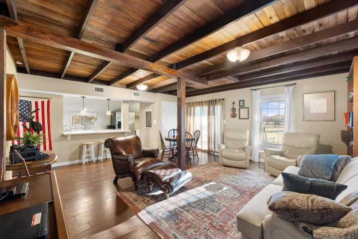 Charming Private Guest House Close To Town - Corsicana, TX