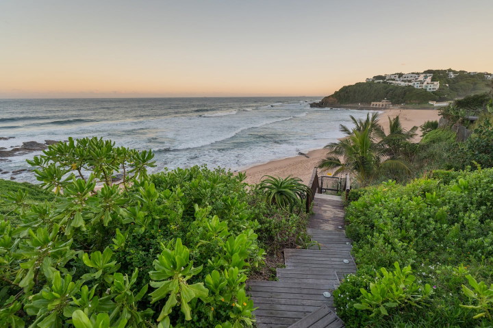 Sala Beach Villa | Private Coastal Retreat - Dolphin Coast