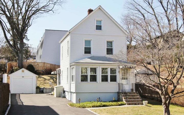2nd Fl Apartment Near Greenwich Ave & Train - Greenwich, CT