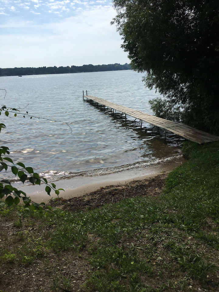 East Leland Cottage - 1 Min Walk To Lake - Leland, MI