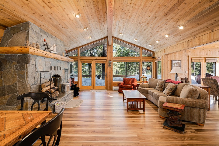 Expansive Northstar Home With Private Hot Tub - California