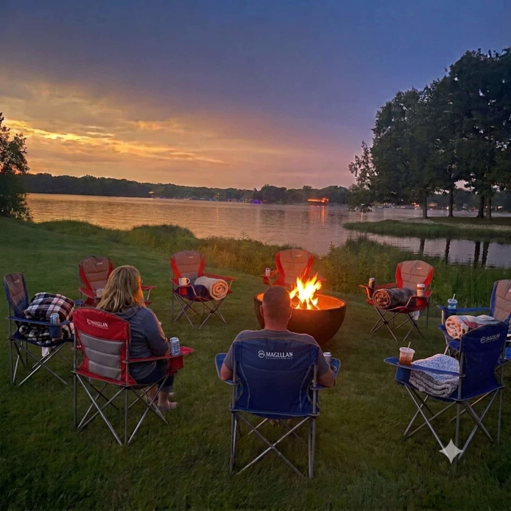 Location & Views! Cozy With Room For 10. Outdoor F - Marion, IL