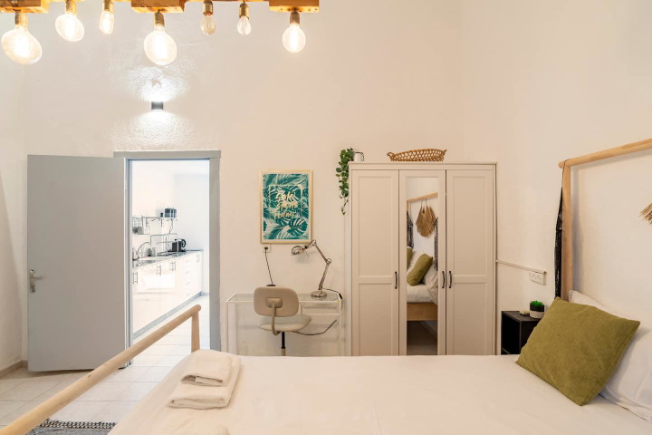Spacious Studio By The Beach/king Bed/washer&dryer - Tel Aviv-Yafo