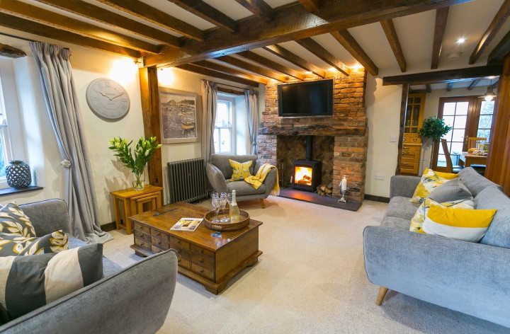 10 Bunkers Hill -  A Hot Tub That Sleeps 6 Guests  In 3 Bedrooms - Bangor