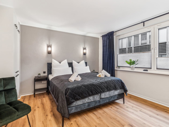 Modern 2-room Apartment + Balcony, Central Location - Bremen