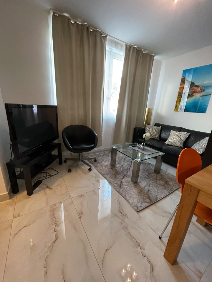 Très Bel Appartement - Brühl