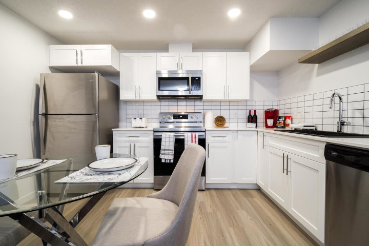 Harmony Inn: Modern 2-bedroom Suite In Edmonton - Edmonton, Canada
