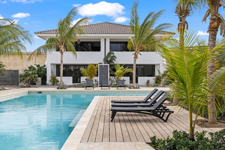 The Bank | Poolside Apt. | 5m To Mambo & Jan Thiel - Curaçao