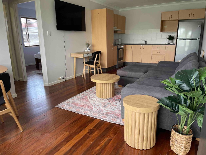 Self-contained Entire Unit With All You Need.unit5 - Australia