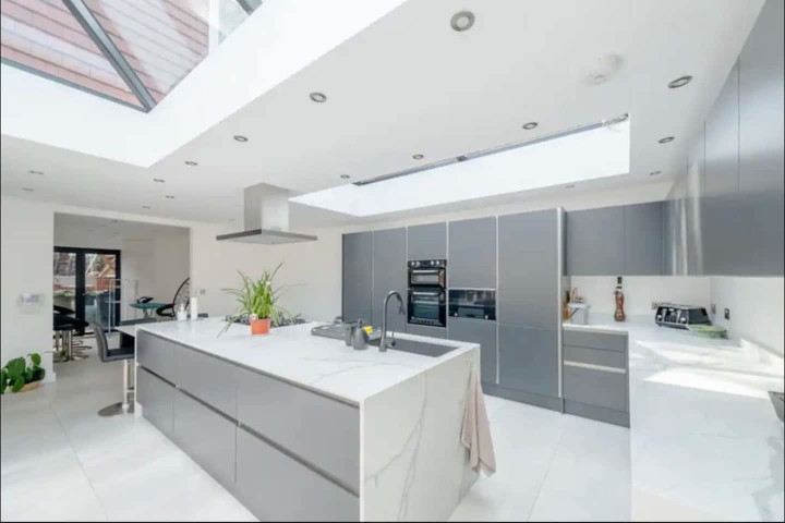 Modern And Secluded 6 Double Bed House - London, UK
