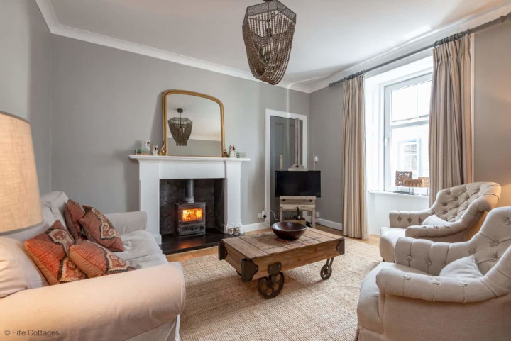 Beautifully Renovated 2 Bedroomed Apartment - East Neuk