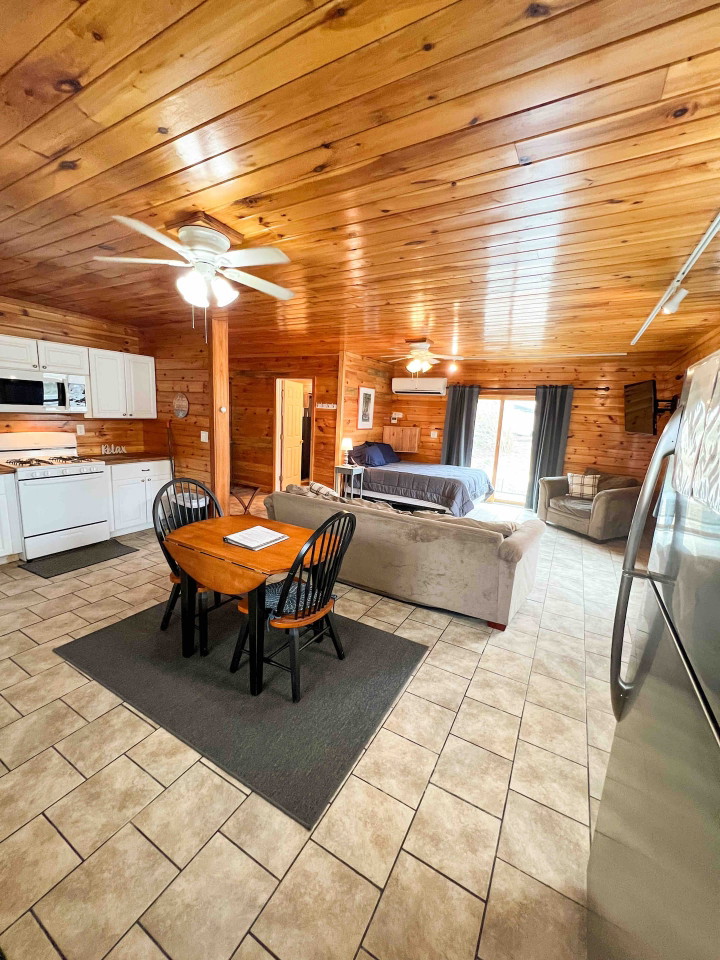 Captains Room W/ Full Kitchen - Wells, ME