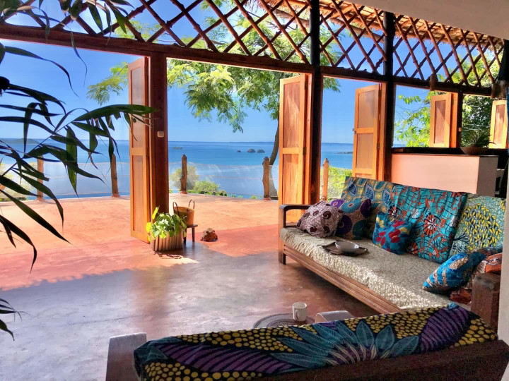 Villa Perched Among The Lemurs - Makako Lodge - Madagascar