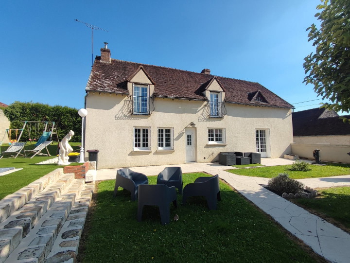 Gîte De Campagne Avec Piscine - Provins