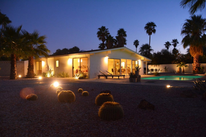 Stunning Mid-century Modern With Mountain Views - パーム・スプリングス, CA