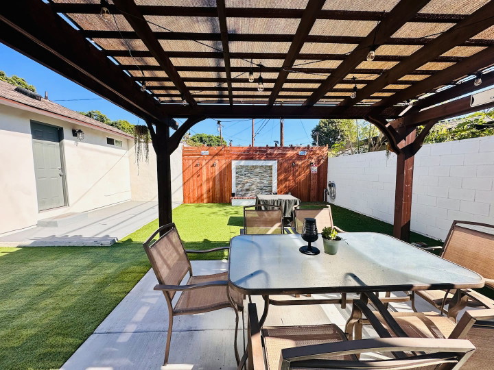 10 Min Disney & Workfriendly Home With Yard & Toy - Anaheim, CA