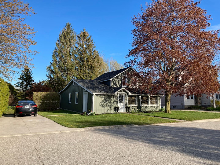 Cozy Cottage Near Beach And Trails - Kincardine