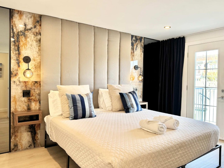 The Royal Suite | Spa | Free Ev Charger - Québec City