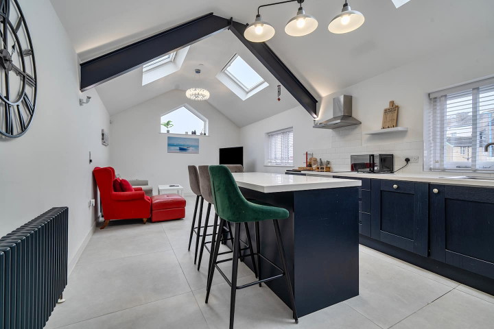 Modern - Seaside Cottage In Paignton Sleeps 5/6 - Totnes