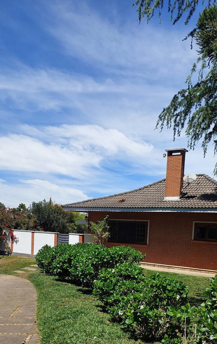 "Chalet Dei Fiori "-Pet Friendly - Campos do Jordão