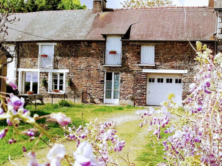 Ty Lizmaël :
 Maison De Campagne En Brocéliande - Paimpont