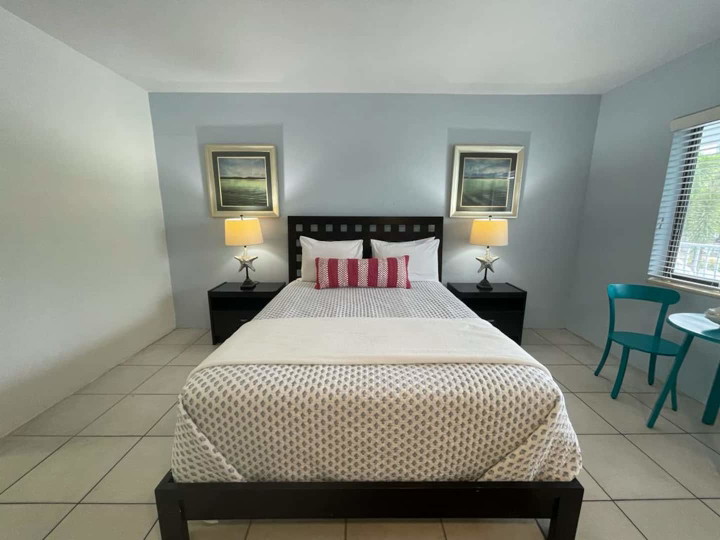 Awesome Location- Steps To The Beach - Apt 10 - Fort Lauderdale, FL