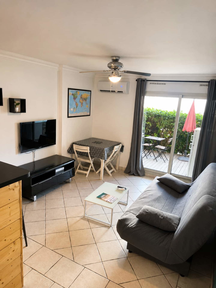 Studio Au Calme + Plage à 2min + Parking Privé - Vallauris