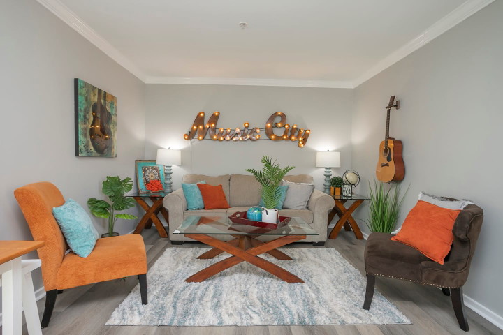 Downtown Condo W/ Pool. Walk To Broadway! - Nashville, TN