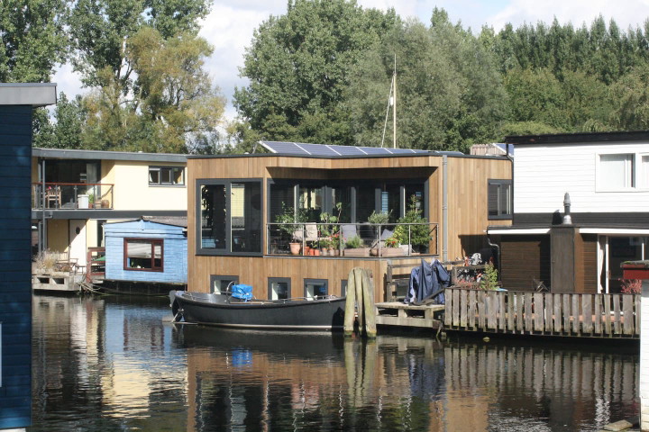 Houseboat Nova 80m2 + Free Bikes - Amsterdam