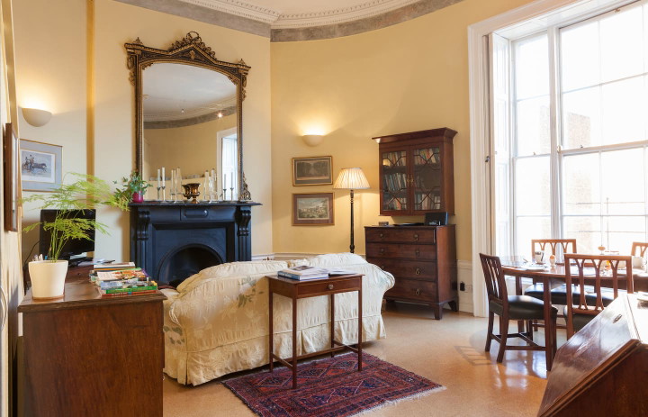 Very Special Oval Georgian Studio - Aéroport de Dublin (DUB)
