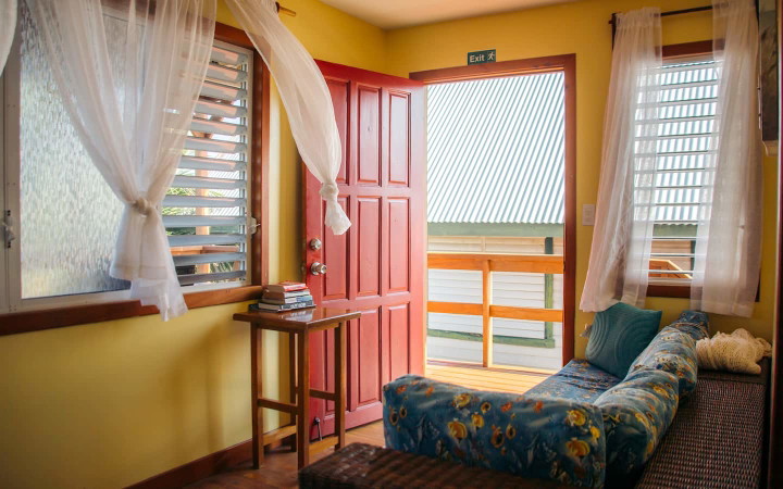 2nd Floor Placencia Seashell Apts - Belize