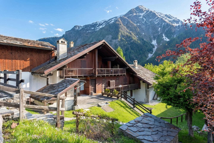 Cozy Apartment With Garden In Courmayeur - Courmayeur