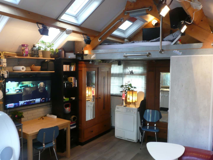 Hague City Center Tiny Studio House + Bike - Den Haag