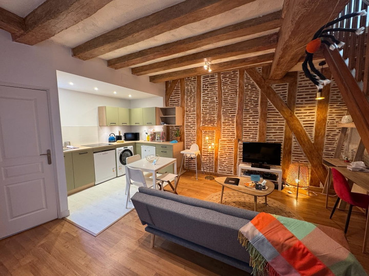 Cozy And Quiet Apartment - Tours