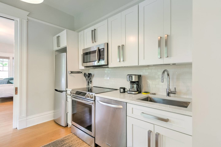 Beautifully Renovated, Historic Downtown Apartment - Boise