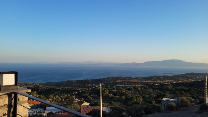 Sunabakale No. 3 With A View Of The Sea And Nature Intertwined - Behram