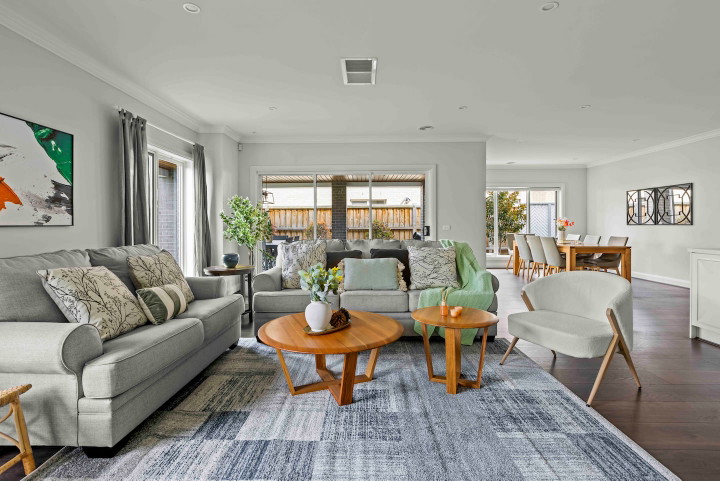 Stayau Contemporary 5brm Families Home Point Cook - Point Cook