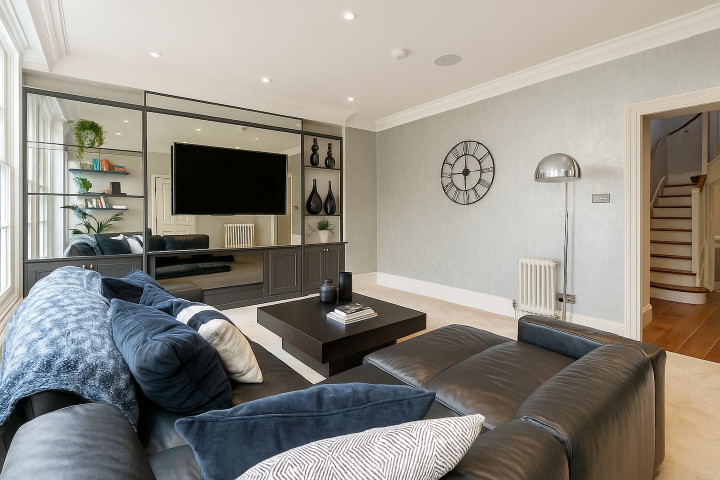 Stylish 3-story, 2-bed Maisonette + Roof Terrace - Fulham