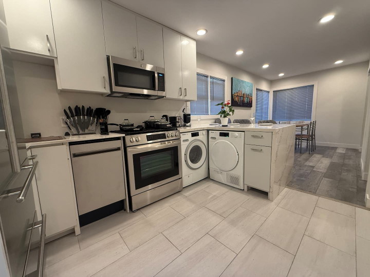 Pet Friendly | Free Parking | Shops & Waterfront - Chula Vista, CA