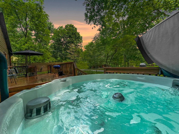 Brookside Cabin Brown County | Hot Tub & Fire Pit - Brown County, IN