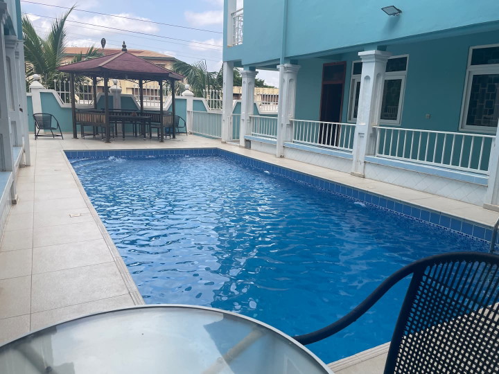 Spacieux 3 Chambres, 4 Salles De Bain | Piscine, Starlink, Petit Déjeuner - Ghana