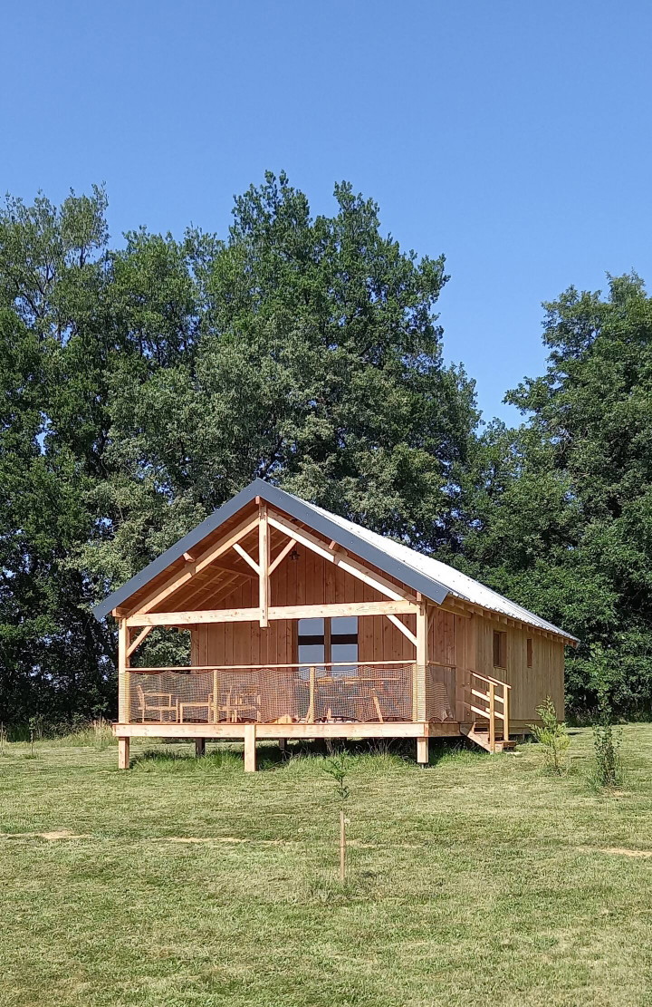 Grande Wood Lodge Climatisée - Biron