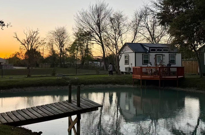 Chalet A Confortable Et Entièrement Neuf - Pearland, TX