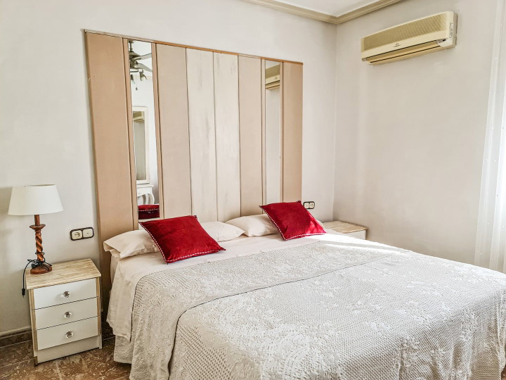 Chalet Con Piscina Cerca De La Playa - Villamartín