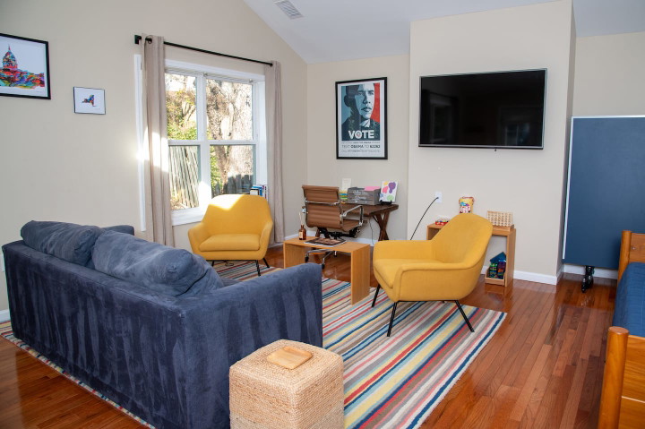 Suite44 - Large Sunny 1-br Suite W/ Backyard+patio - Takoma Park, MD