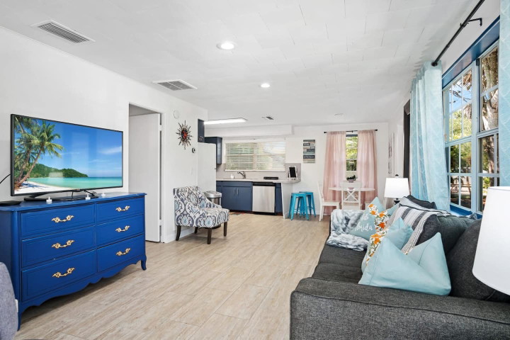 King Bed | Near Pickleball, Beach & Downtown - Naples, FL