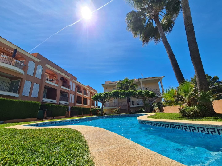 Planta Baja Con Jardín Y Piscina Junto Al Mar - Majorka