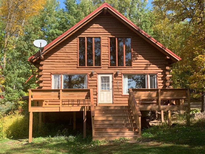Log Cabin At Bolton Bay On Long Lake - Minnesota