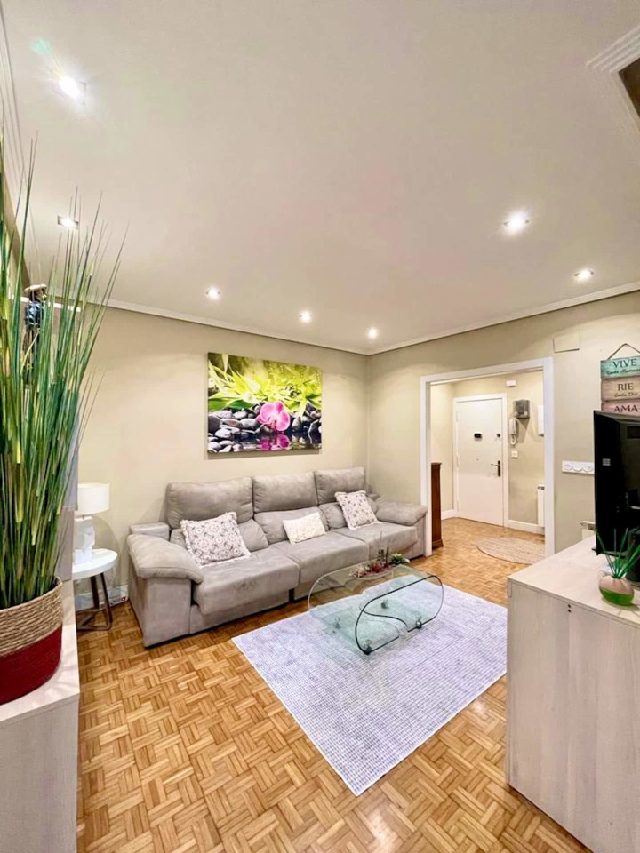 Bonito Apartamento A 1,5 Km Del Centro - San Sebastián